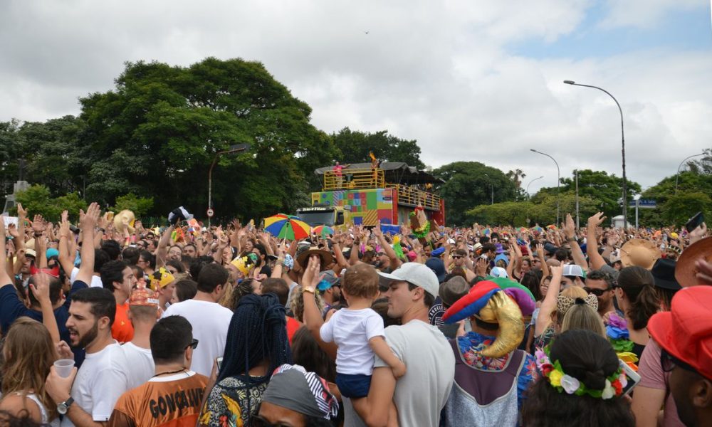 Carnaval paulista terá mais de 180 desfiles no fim de semana - Notibras